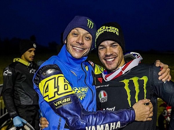 Valentino Rossi Perlakukan Morbidelli Sebagai Lawan Sekaligus Rival ... Valentino Rossi Perlakukan Morbidelli Sebagai Lawan Sekaligus Rival ...